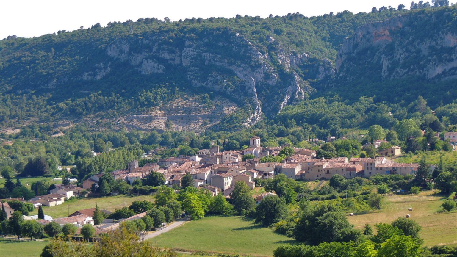 12 Villages et 3 Lacs du Verdon à voir absolument | Location studio à ...